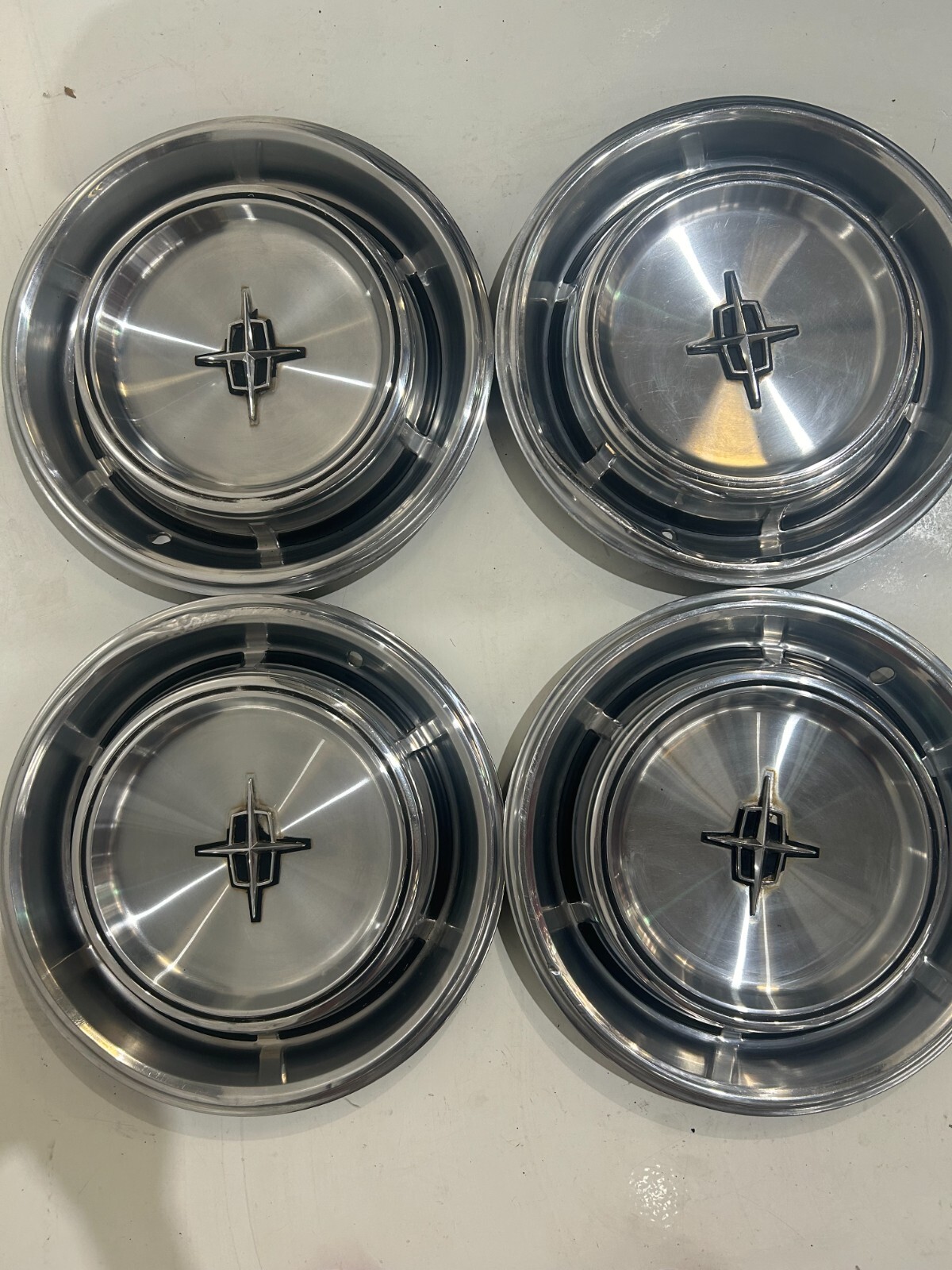 Set Of (4) 1970-1973 Lincoln Town Car 15" Hubcaps | eBay