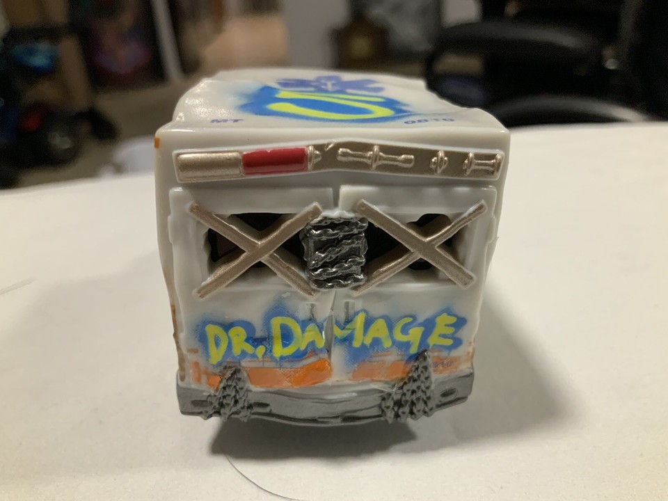 Disney Pixar Cars 3 Thunder Hollow Demolition Derby Dr. Damage #5 1:55 ...