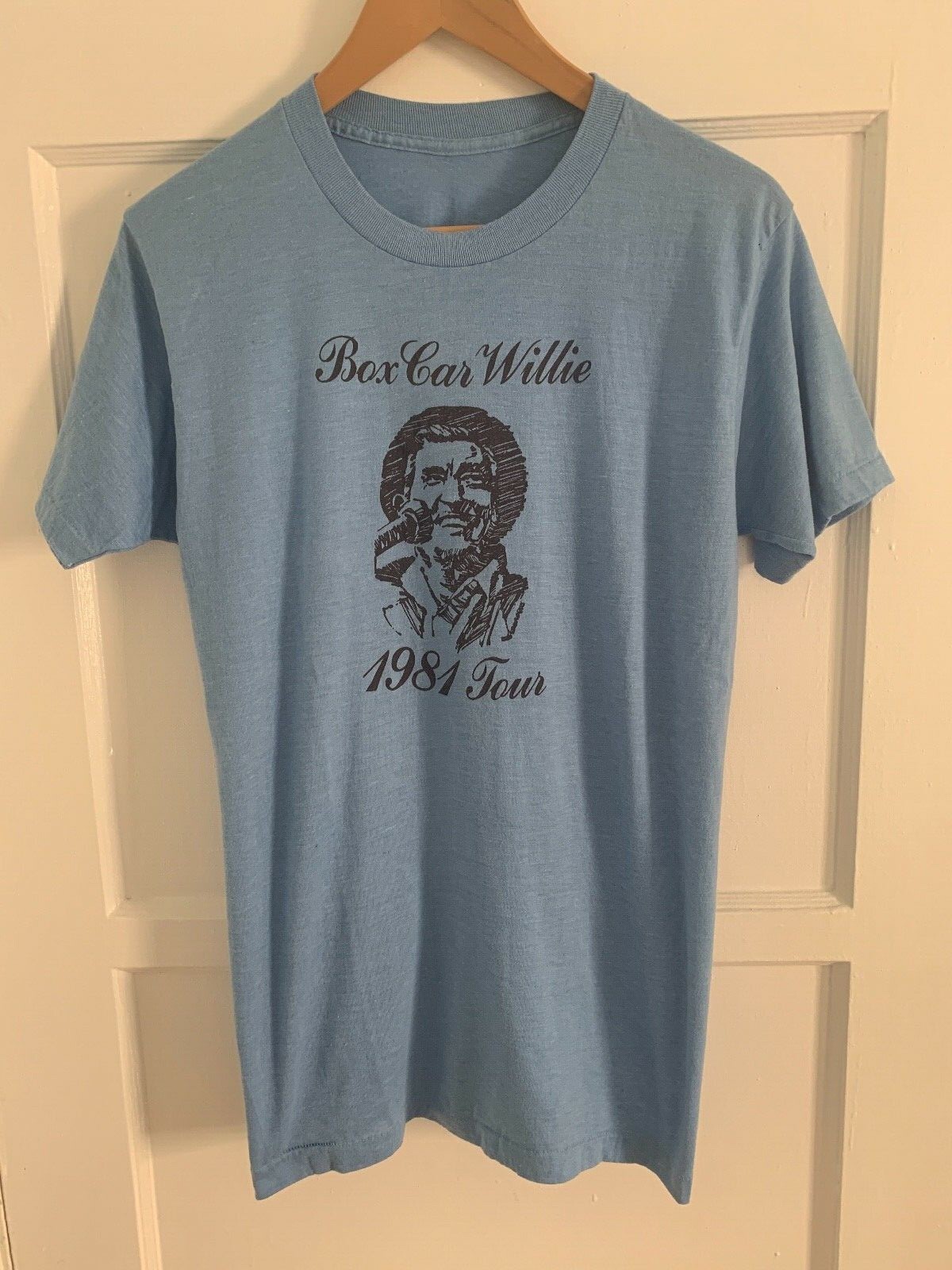 80s VINTAGE 1981 BOXCAR WILLIE TOUR T-SHIRT SZ M COUN… - Gem