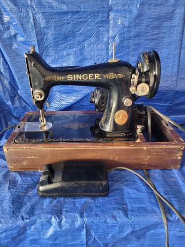 Vintage Singer 99K Electric Sewing Machine with Foot Petal, Light ...