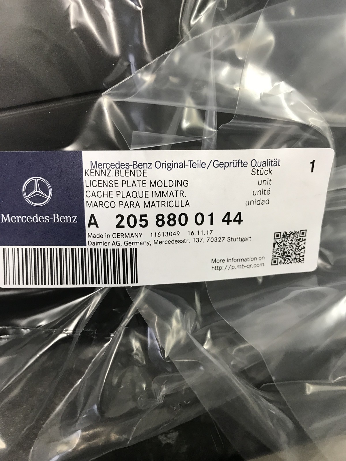 NEW Genuine Mercedes-Benz W205 C-Class Front Number Plate Plinth ...