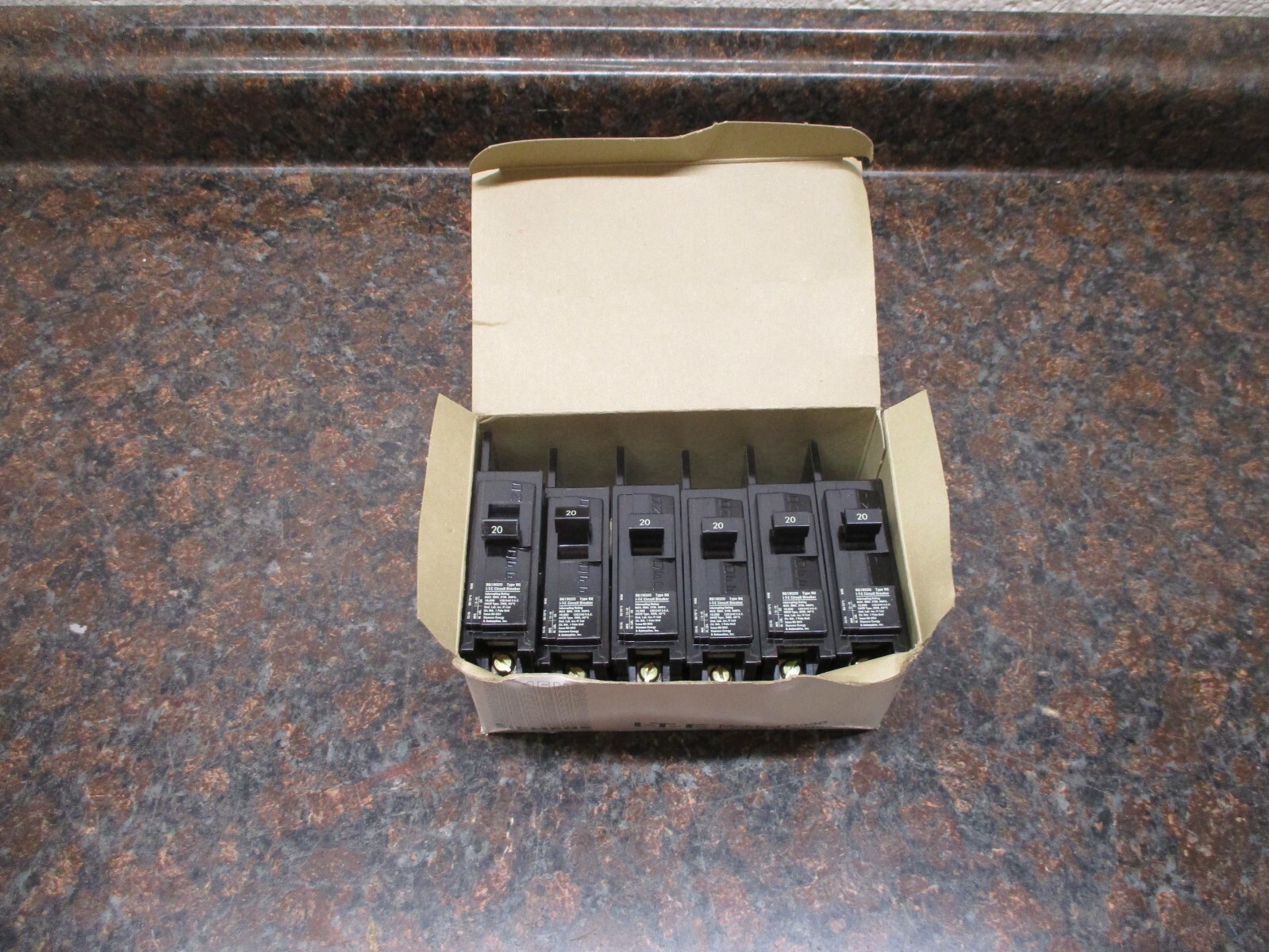 BOX OF 6 NEW Siemens ITE GUOLD BQ1B020 Circuit Breakers 20 Amp 1 POLE