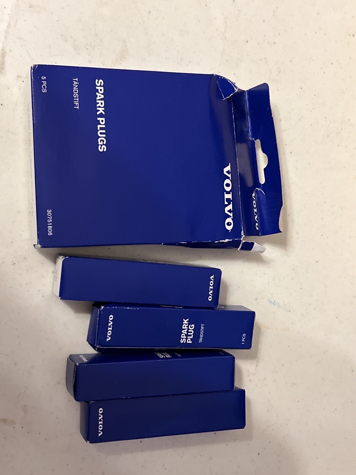 Genuine+Volvo+Spark+Plug+31673604+Set+4 for sale online | eBay