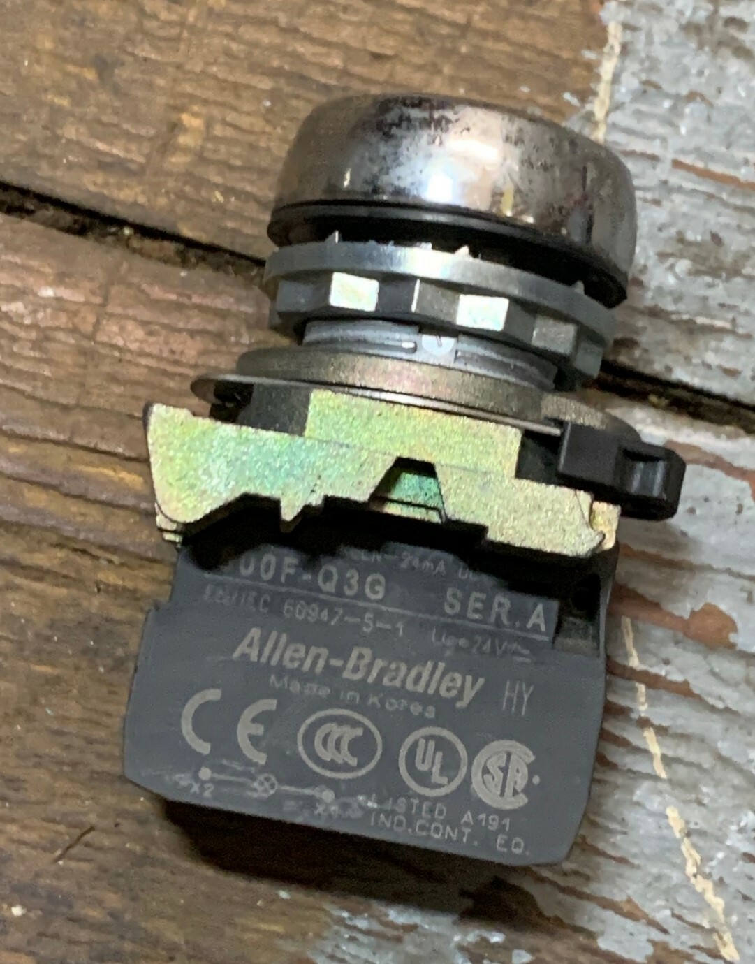 ALLEN BRADLEY 800F-Q10 SER A & 800F-Q3G SER A GREEN LED ILLUMINATED ...