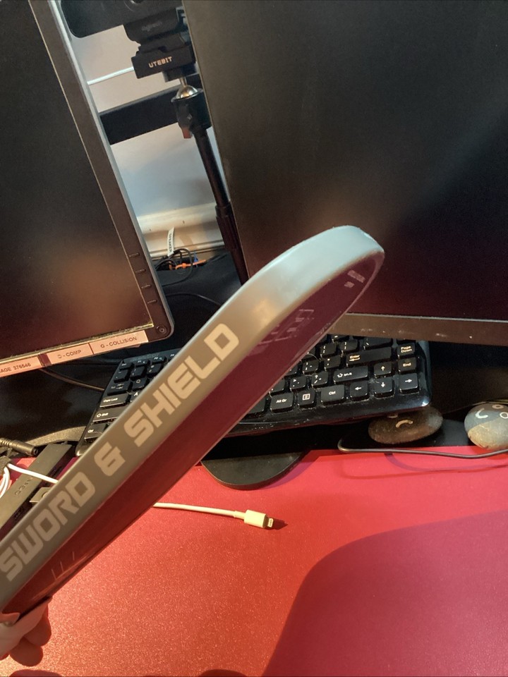 Excellent condition Honolulu J2K Sword And Shield Pickleball Paddle w ...