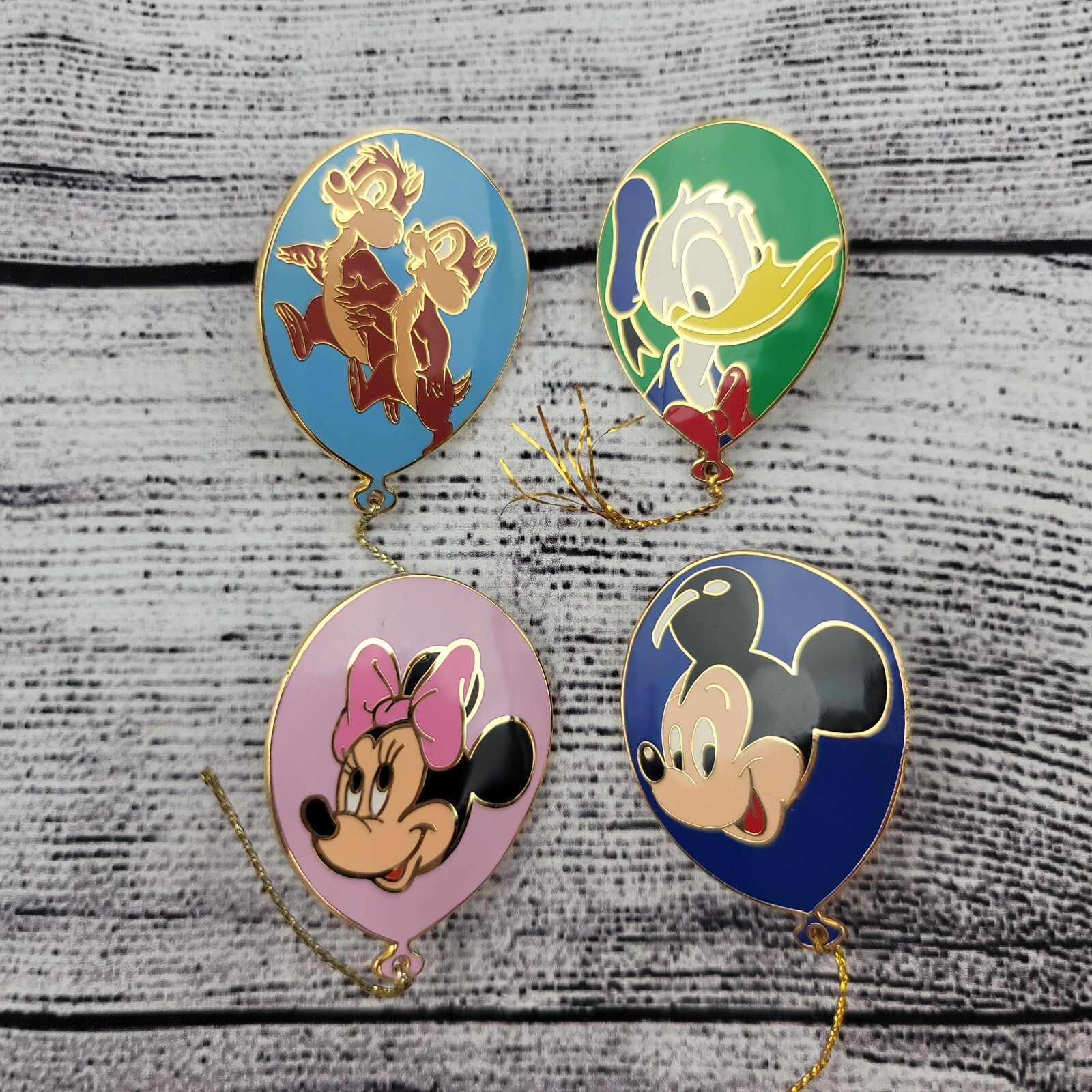 Mickey, Donald, Minnie, Chip, Dale Balloon Pins - Cast Exclusive - Set ...