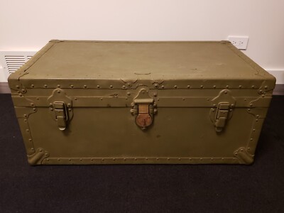 Vintage WWII Belber Trunk & Bag Co. 1940 Military Locker Trunk w/ Key ...