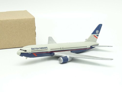 Ertl Metall Flugzeug Airlines 1/400 - Boeing 737 British Airways | eBay.de