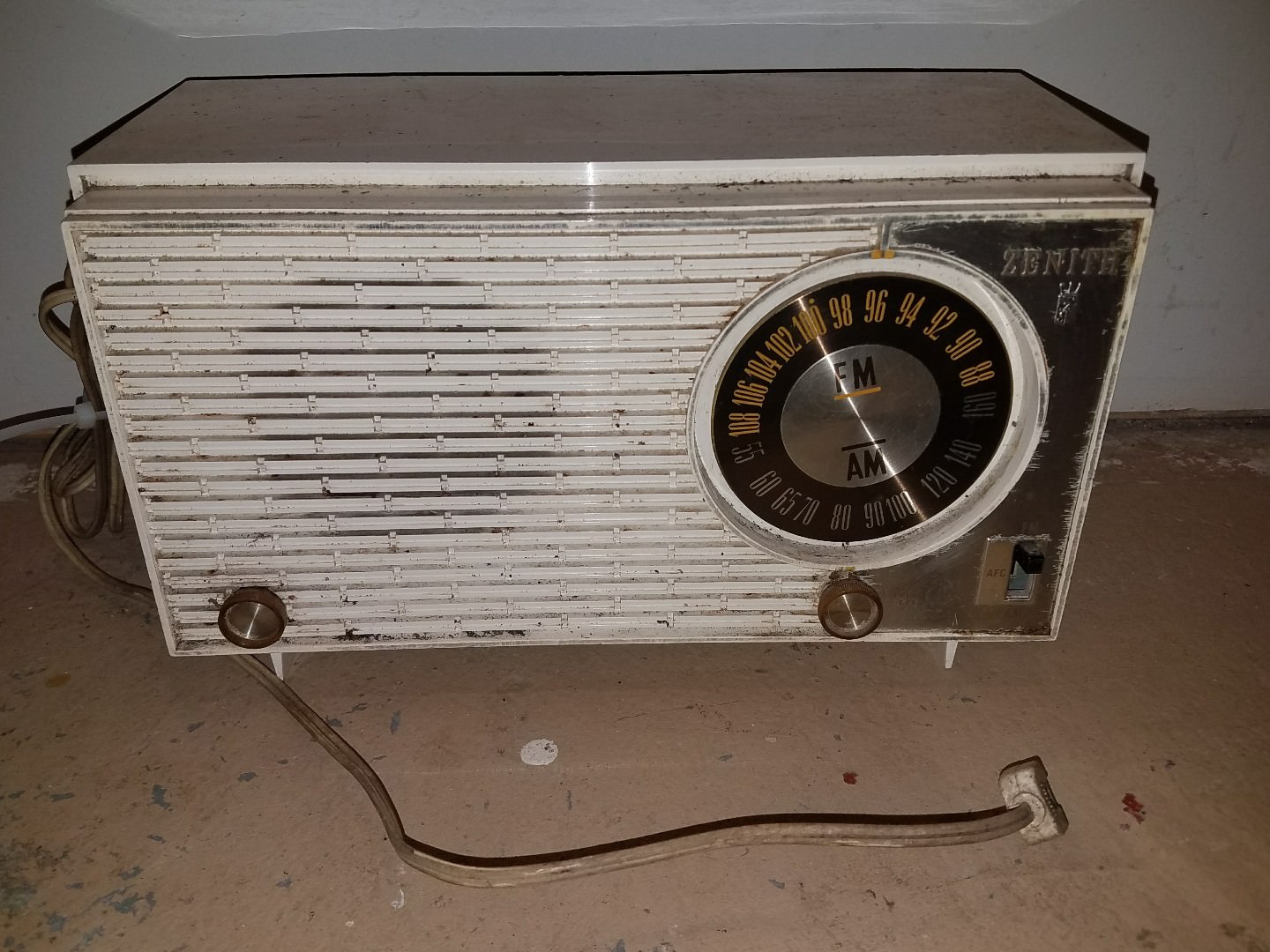 Vintage 1960's Zenith AM-FM Tube Table Radio 2-2346 repair | eBay