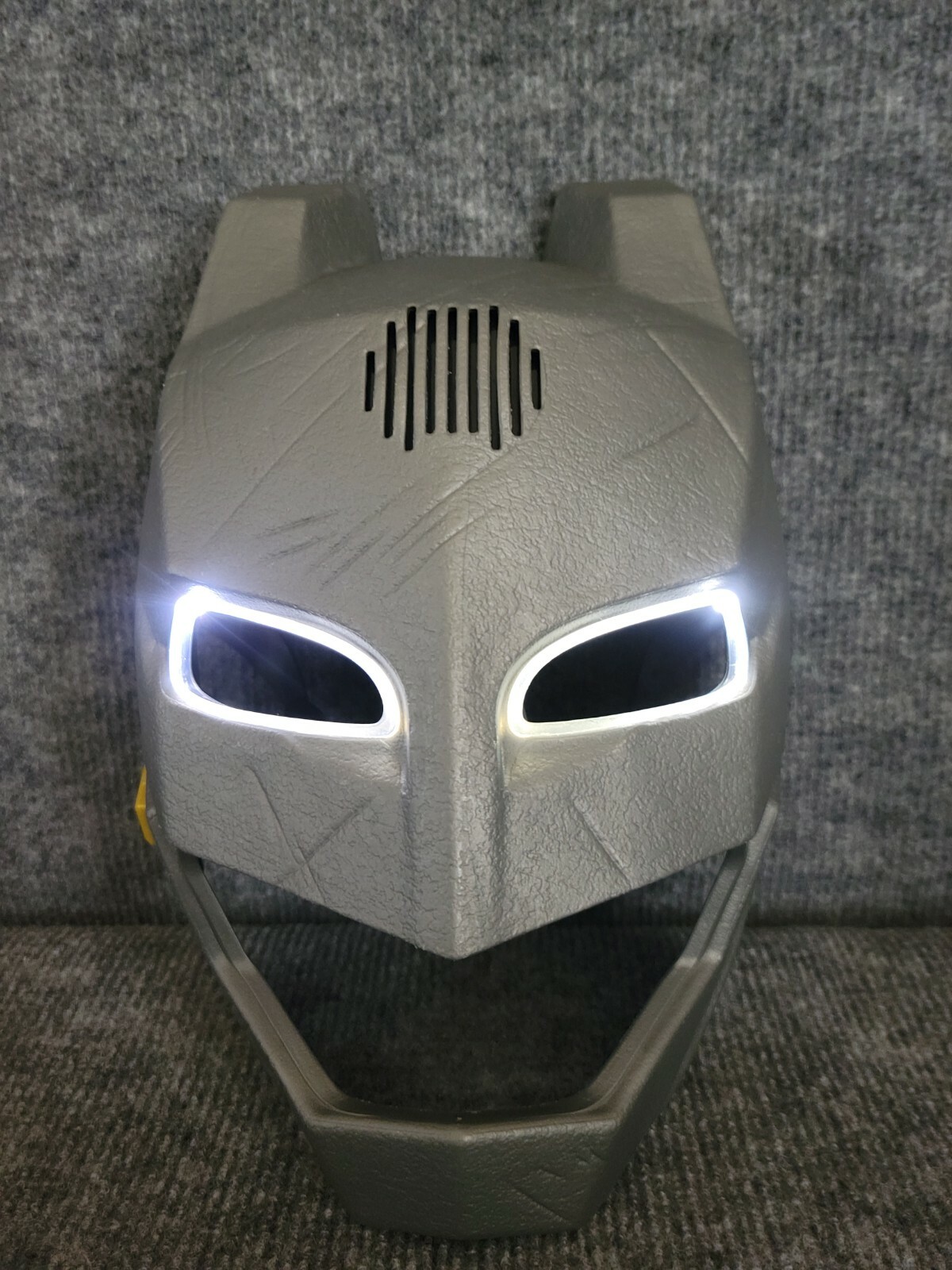 Mattel Batman Dawn of Justice Light up Mask - Gem