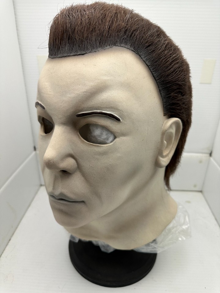 HALLOWEEN RESURRECTION MICHAEL MYERS MASK CINEMA SECRETS LIMITED ...