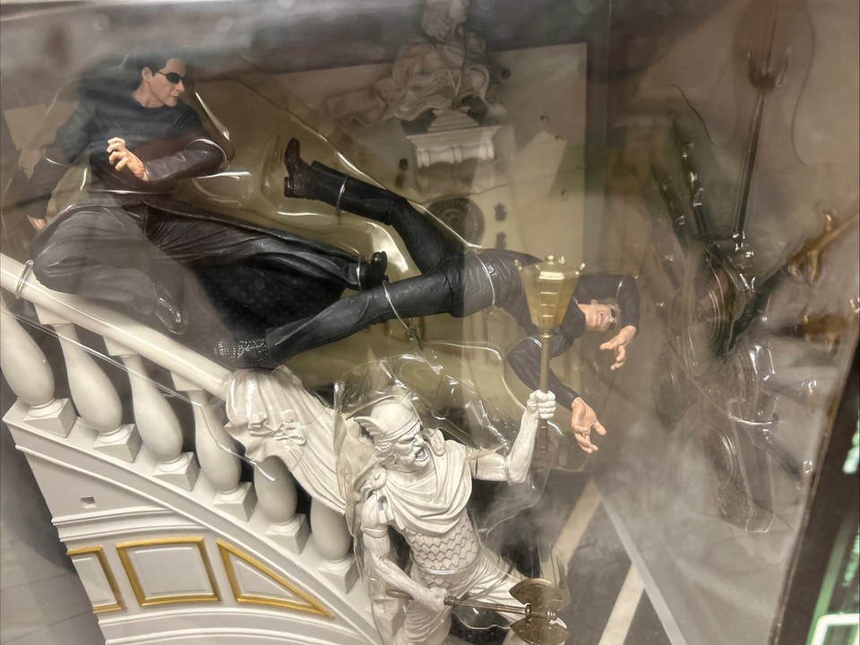 The Matrix Reloaded Figure Chateau Scene Deluxe Edition NEO 2003 ...