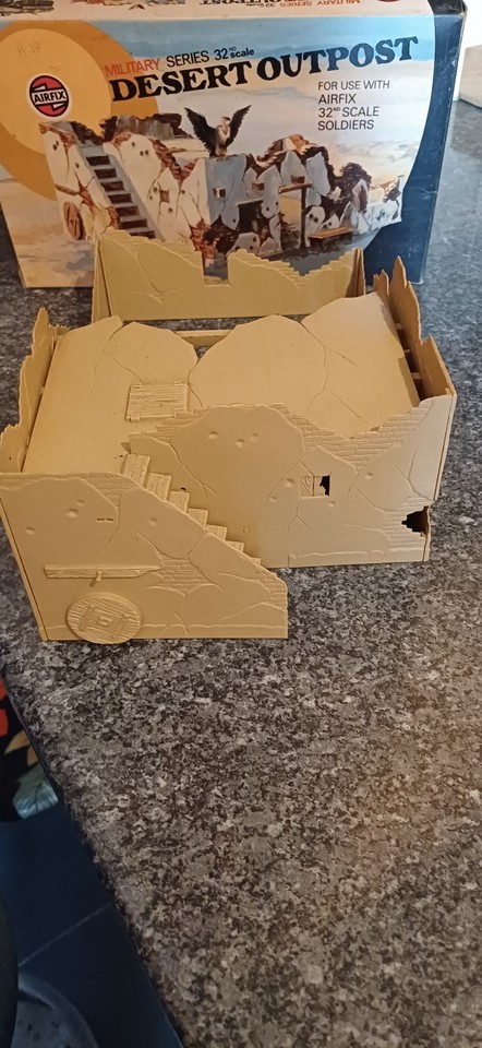 Vintage Airfix 1/32 Desert Outpost Model Building Kit #51508 (1975 ...