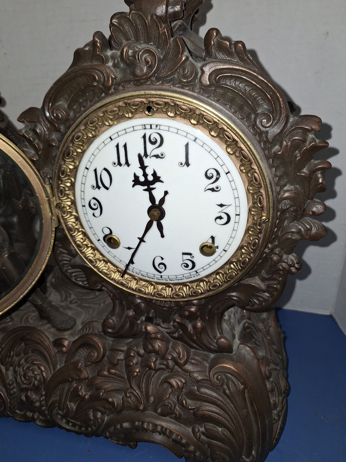 ANTIQUE NEW HAVEN "IVANHOE" SYRIAN BRONZE FIGURAL STATUE CLOCK WORKING ...