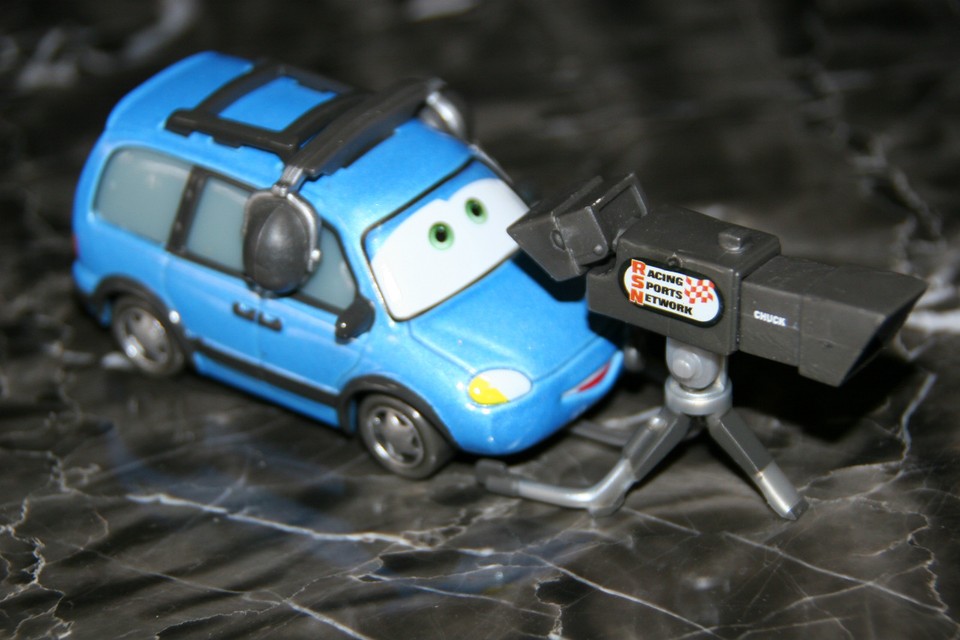 DISNEY PIXAR CARS "CHUCK 'CHOKE' CABLES", IMPERFECT PACKAGE, DELUXE ...