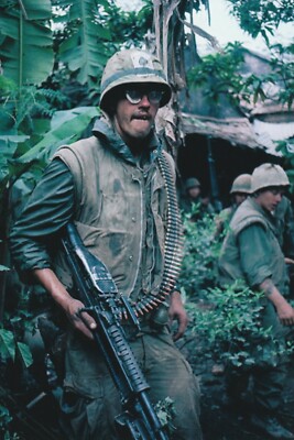 Vietnam War Photo -- Soldiers - M60 Machine Gun | eBay