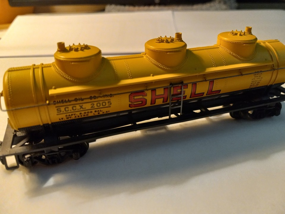 HO GAUGE SHELL OIL TANK CAR #2005 GOLD IN COLOR | eBay