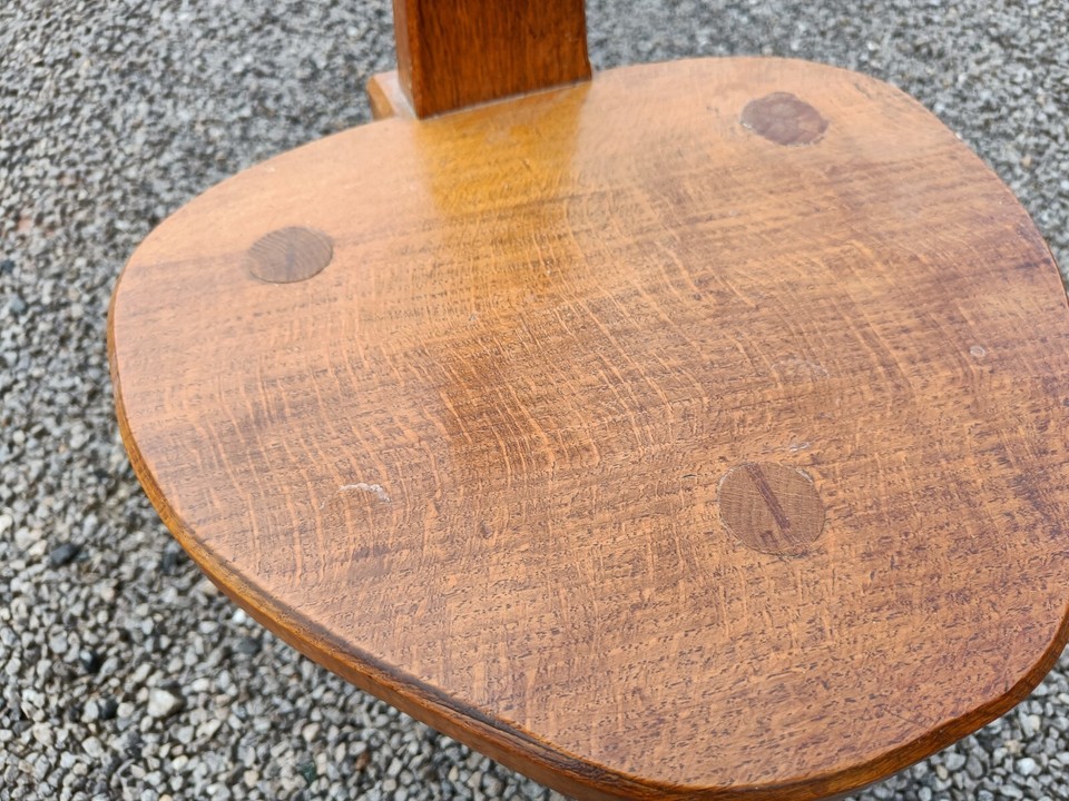 Vintage " Acornman " Alan Grainger Art & Crafts Yorkshire Oak 3 Legged ...