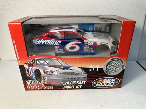 Racing Champions NASCAR 2000 Valvoline 6 Mark Martin 1:24 Diecast Model ...