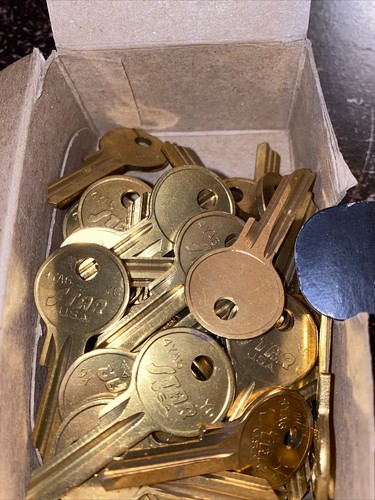 Lot Of 46 STAR Brand 4YA6 Brass Key Blanks | eBay