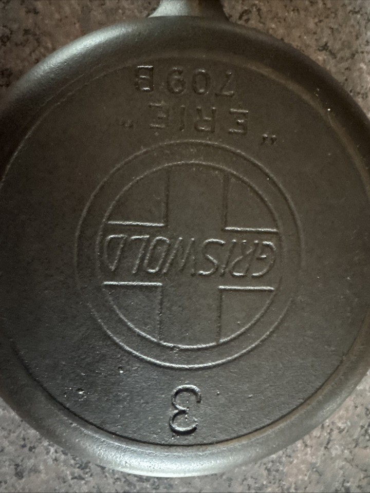 Griswold #3 Cast Iron Skillet Slant Logo 709 B Heat Ring | eBay
