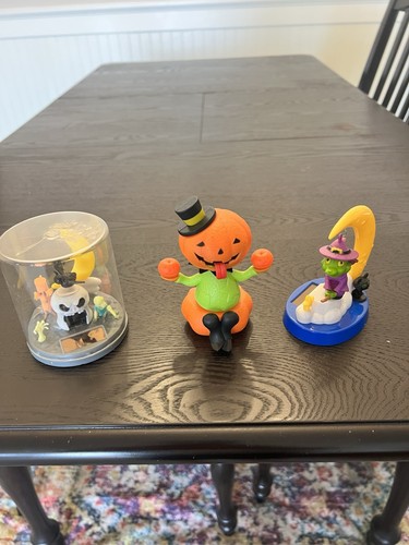 Lot Of 3 Solar Powered Halloween Bobbleheads Witch Scarecrow Skull ...