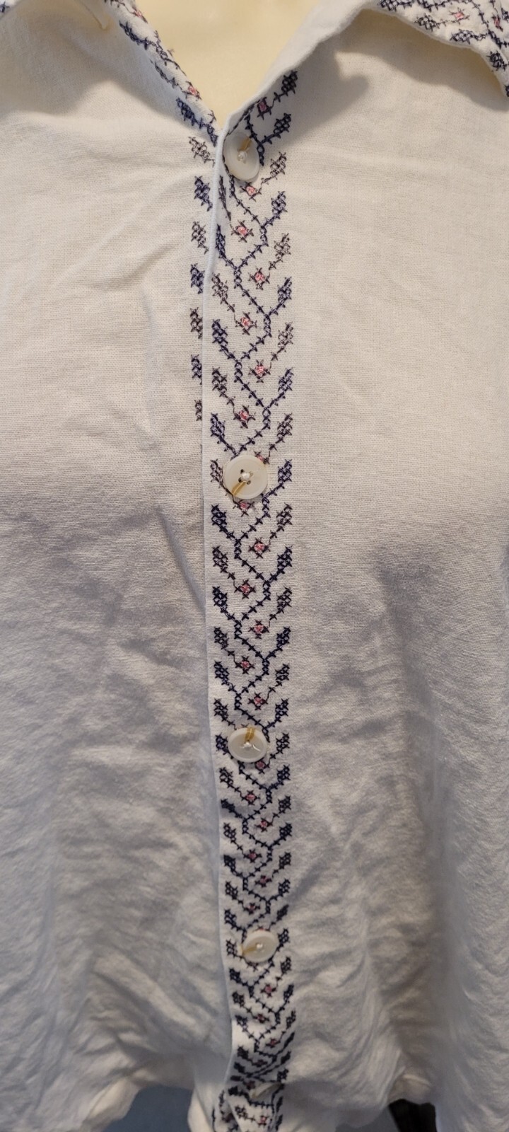 Mens BDG White Linen Embroidered Button Up Shirt Large Urban Outfitters ...
