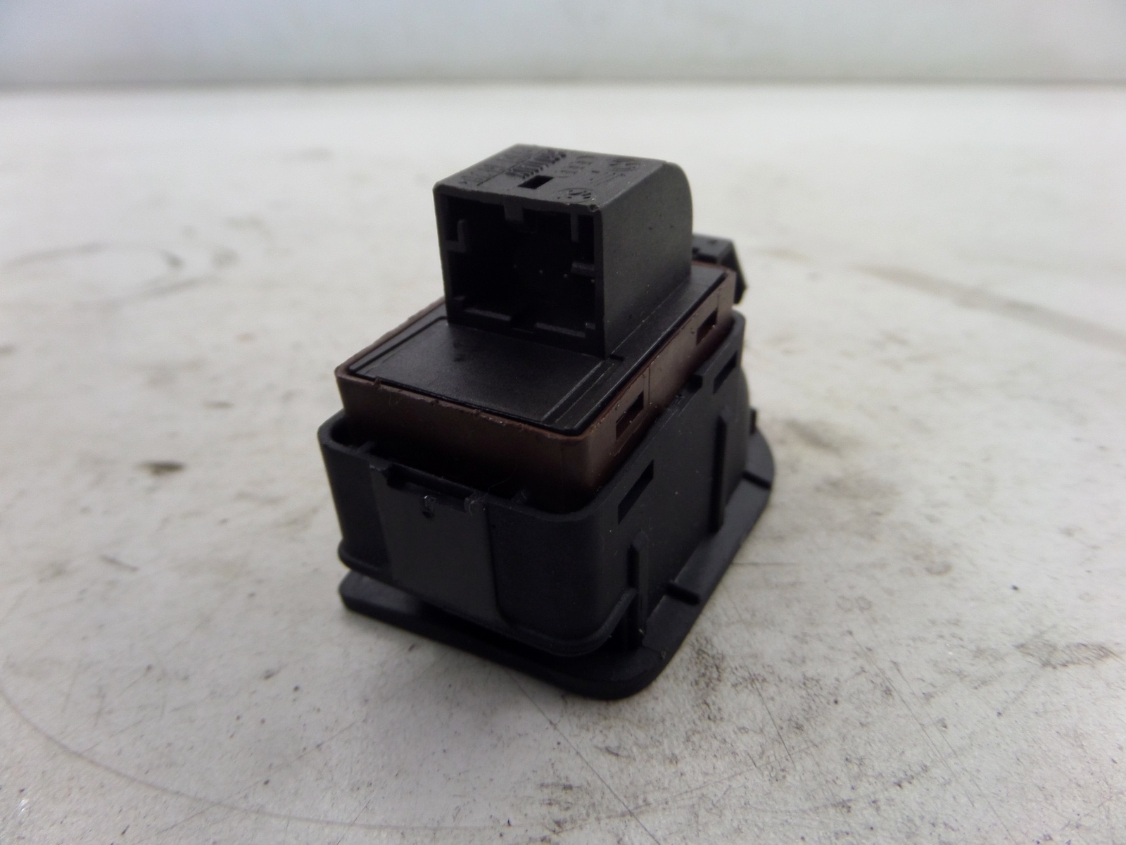 Audi A4 Trunk Open Switch B8 09 11 OEM 8K0 959 831 A EBay audi-a4-trunk-open-switch-b8-09-11-oem-8k0-959-831-a-ebay