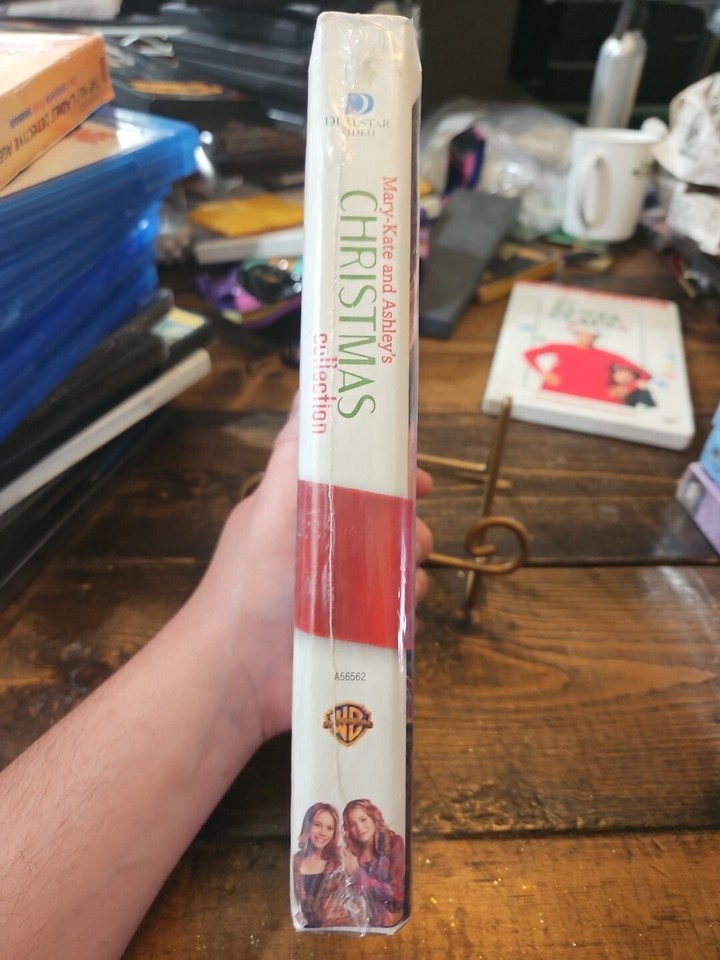 Mary-Kate Ashleys Christmas Collection (VHS, 2001, Clamshell Packaging ...