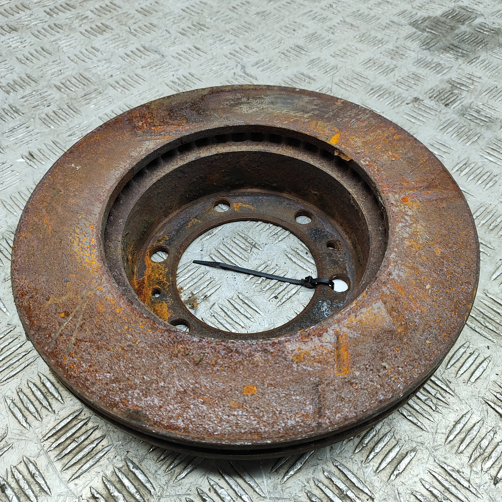 TOYOTA HILUX MK7 Bremsscheibe vorne links 43512-0K070 2,50 Diesel 88 kW ...