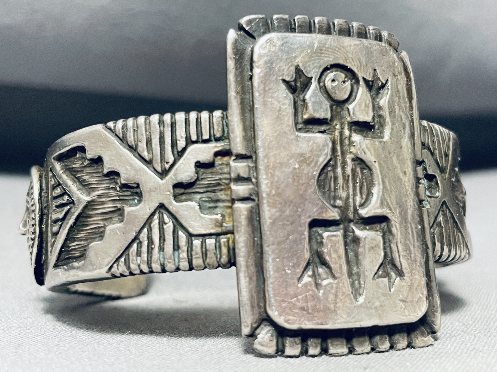 HEAVY RODDY WOOD VINTAGE NAVAJO STERLING SILVER LIZAR… - Gem