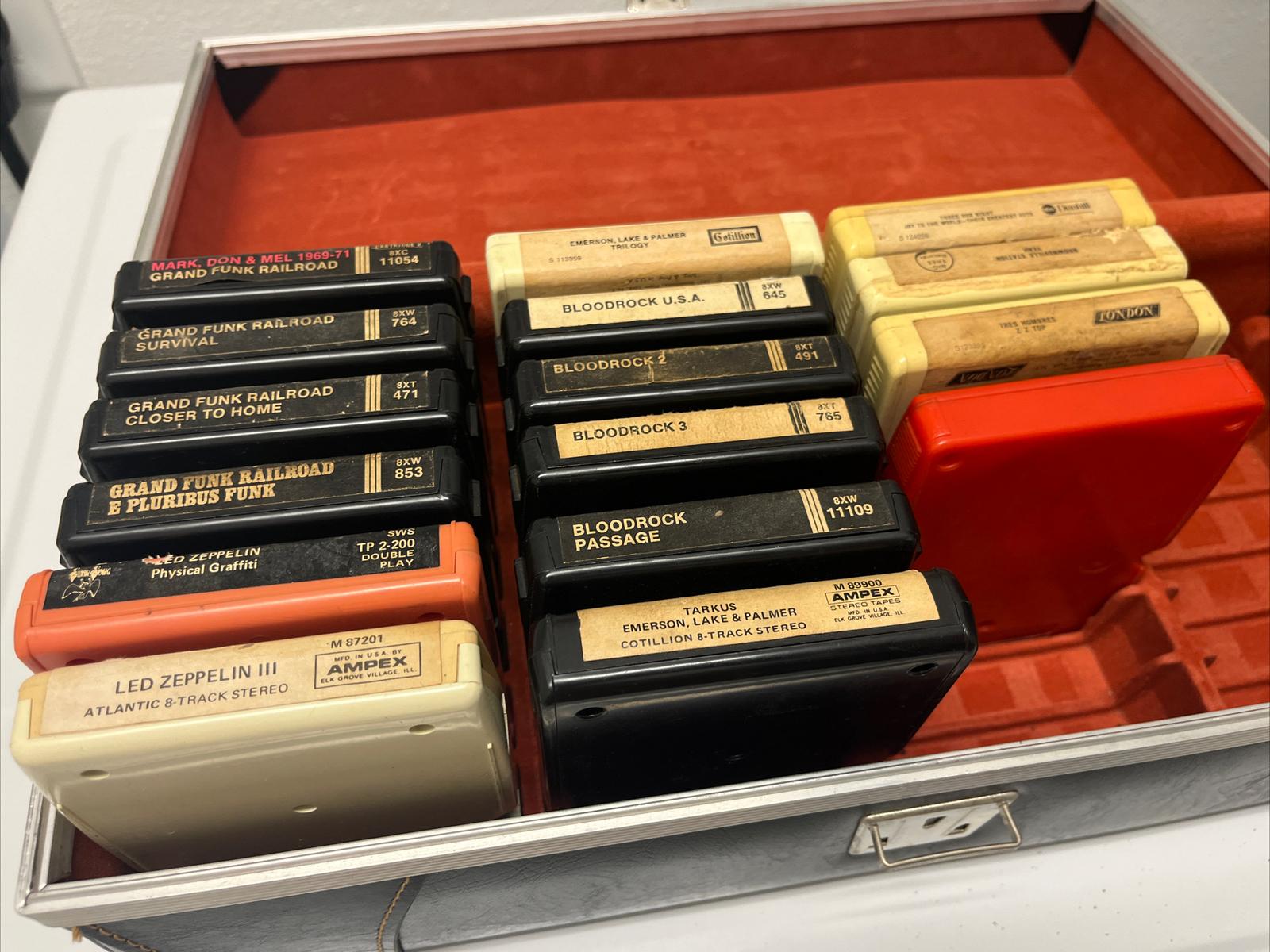 VTG SAVOY 8 TRACK CARRYING CARRIER CASE & 16 TAPES HOLDS 24TAPES BLACK ...