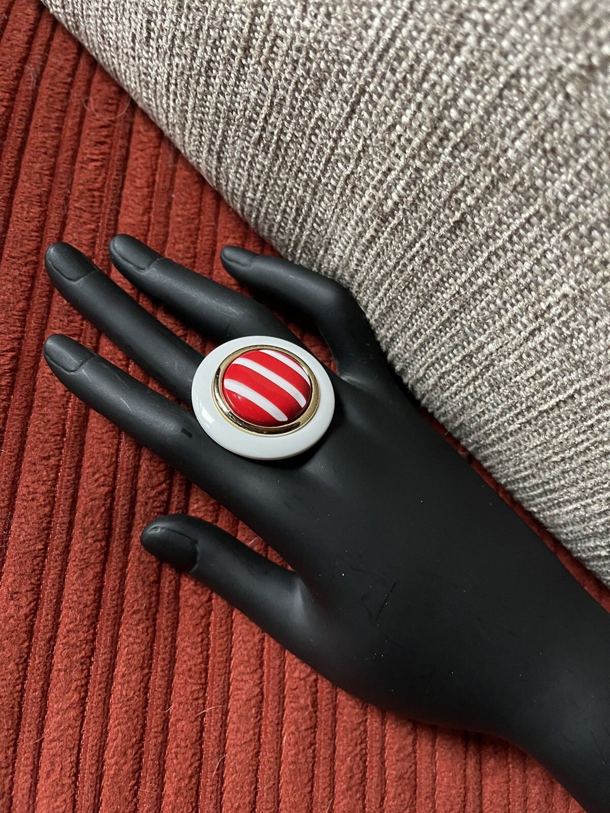 Awesome Vintage Upcycled Plastic MOD/ Statement Ring … - Gem