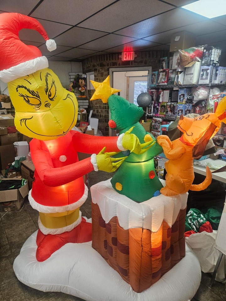 Gemmy 6,5ft Tall Animated Grinch Pulling Tree from Chimney Christmas ...