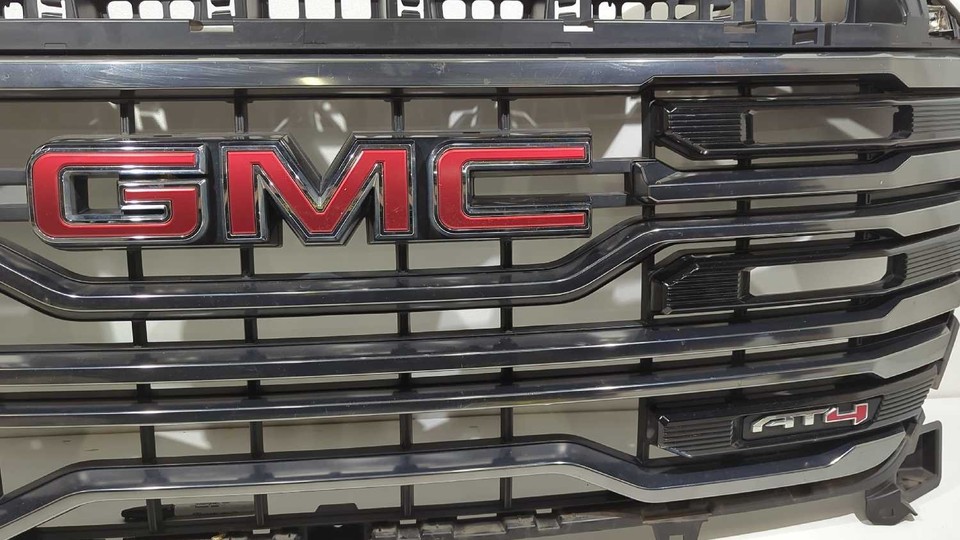 New Takeoff OEM Genuine GMC Grille 2022-2026 Sierra 1500 ATV minor mark ...