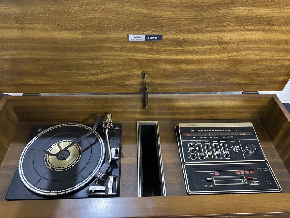 Vintage Zenith Allegro stereo console. All records, radio, & 8 track ...