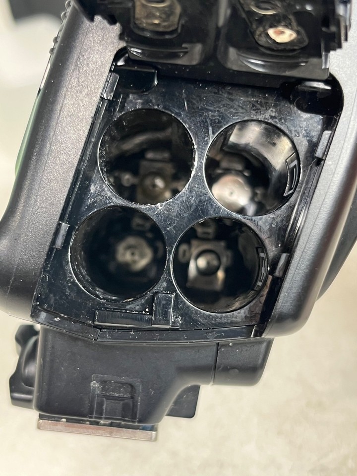 Nikon SB-700 Speedlight Flash Bundle w/ Case, Filters, Stand - Parts Or ...