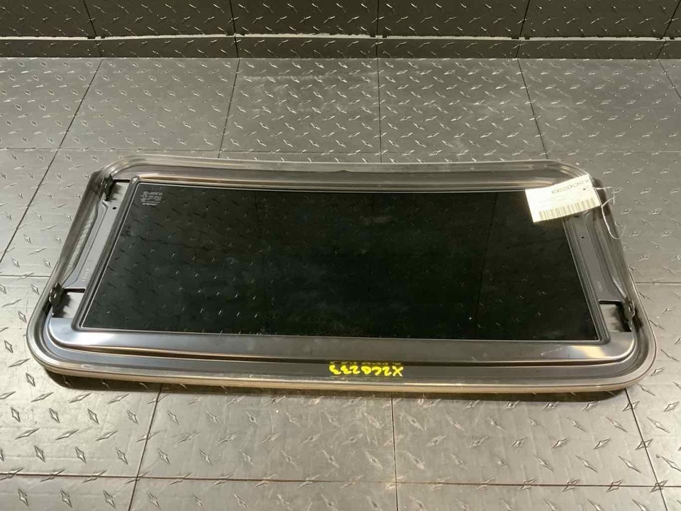 2013-2017 Subaru XV Crosstrek Sunroof Glass (Glass Only)
