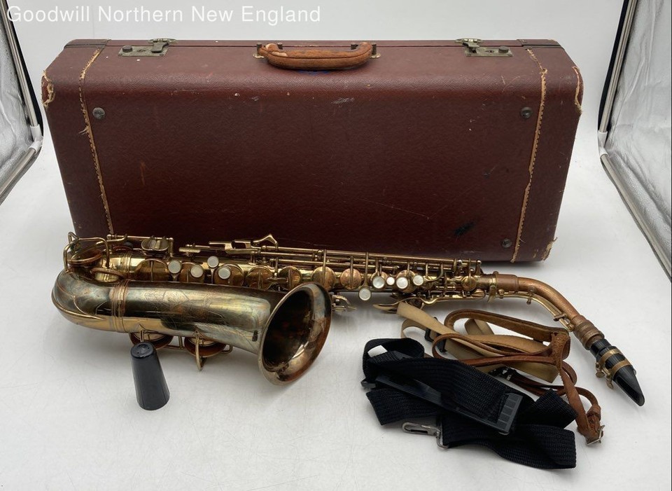 Vintage Conn Ltd Alto Saxophone Woodwind Musical Instrument Bundle W ...
