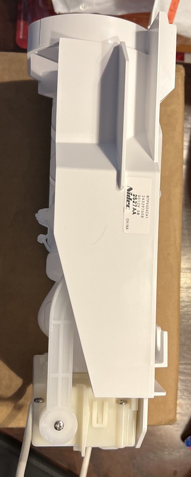 FRIGIDAIRE REFRIGERATOR ICE MAKER PART# 243297608 / NTPV404ZA1 | eBay