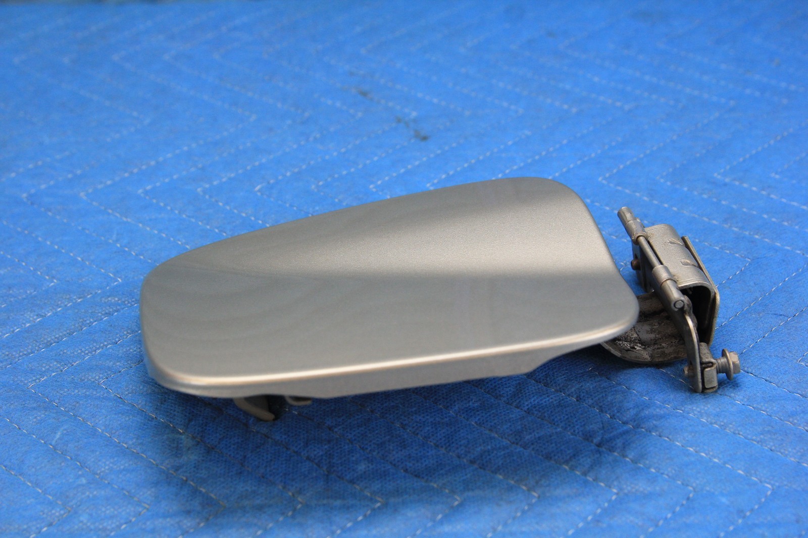 Lexus LX470 Fuel Filler Door 77350-60061 1998-2007 OEM | eBay