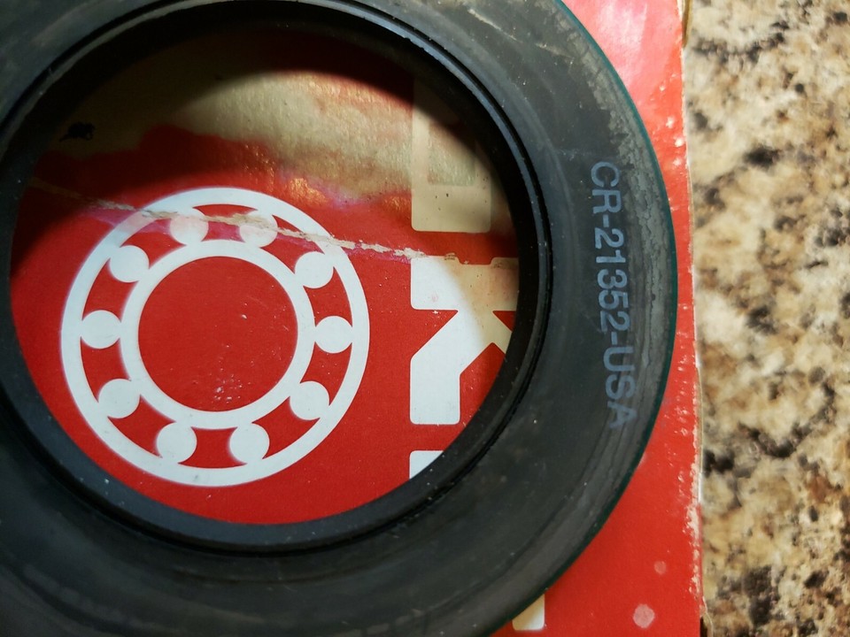 NOS GENUINE SKF CR 21352 TRANSFER CASE OUTPUT SHAFT SEAL REAR FREE ...