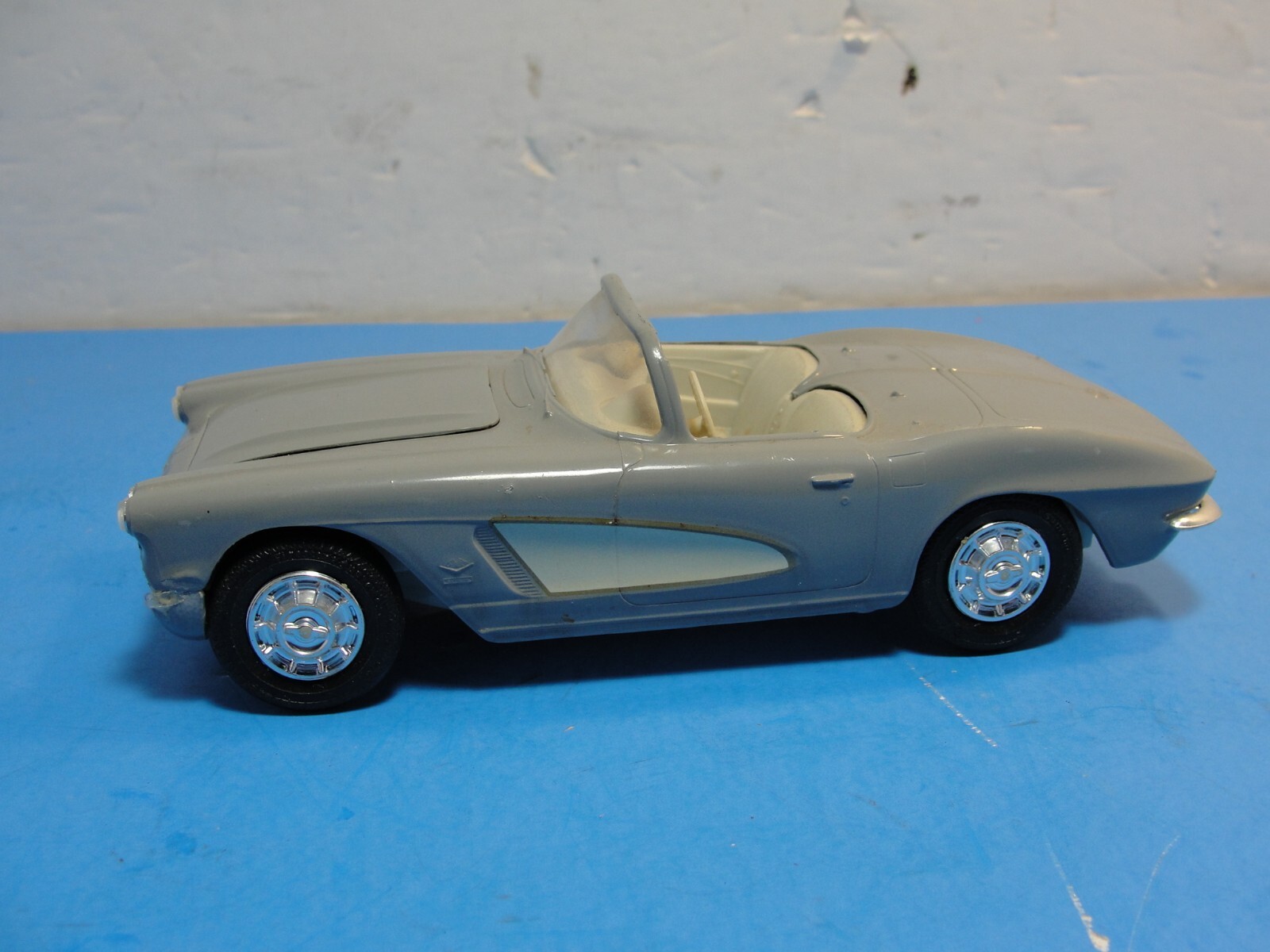 Vintage Original Issue BUILT AMT 1962 Corvette 1/25 Scale Model Kit | eBay