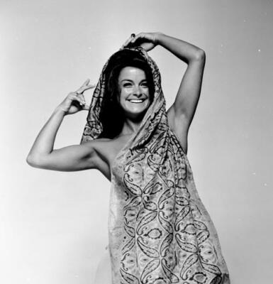 PATTI CHANDLER BEACH KIDS MOVIE STAR CHEESECAKE 8X10 PHOTO PATTI129 | eBay