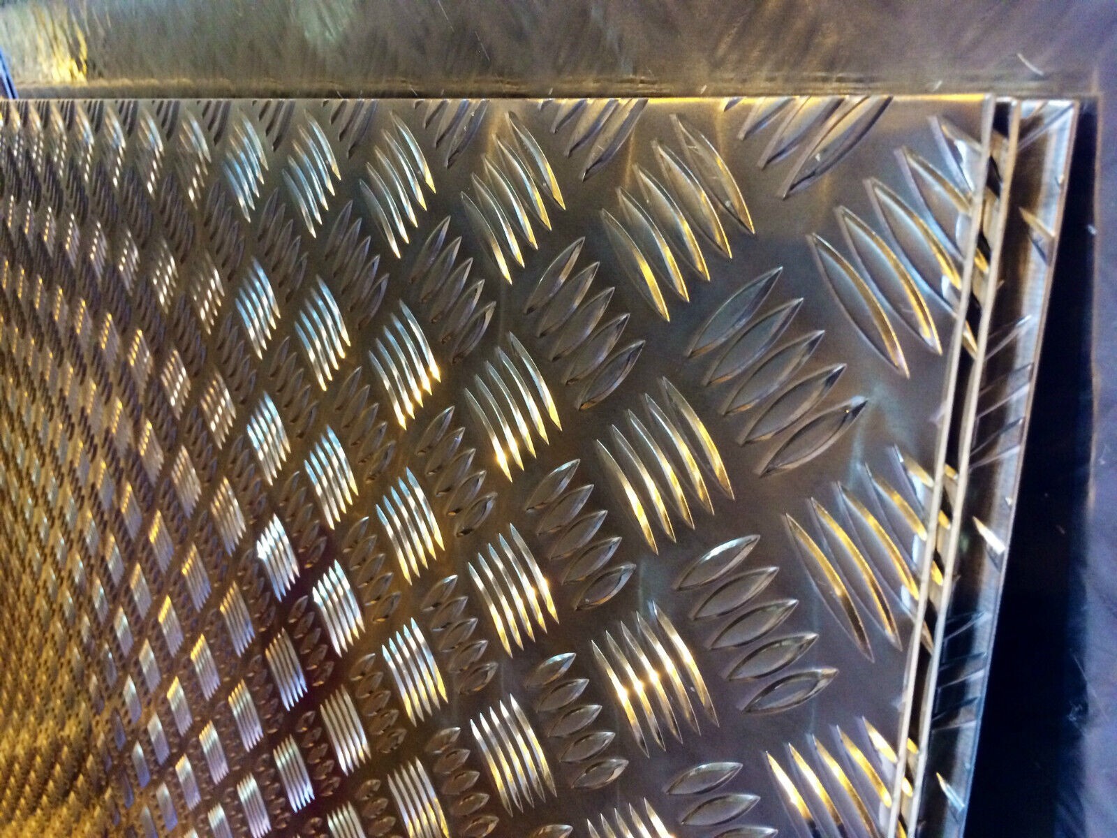 Aluminium Chequer Plate Tread 5 Bar 1000 x 500 x 2mm Any cut size ...