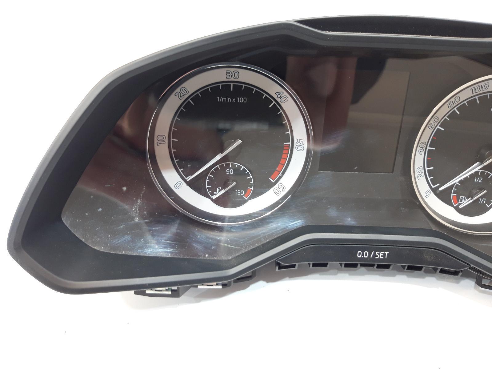 2019 SKODA SUPERB Speedo Ensemble Instrument 3V0920711C Véritable | eBay