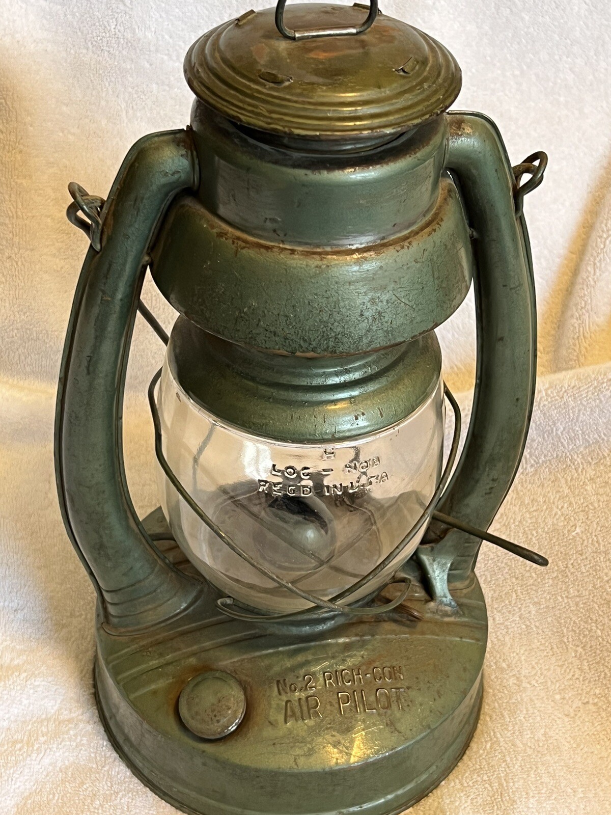 VINTAGE NO 2 RICHARDS & CONOVER HOWE AIR PILOT SPECKED KEROSENE LANTERN ...