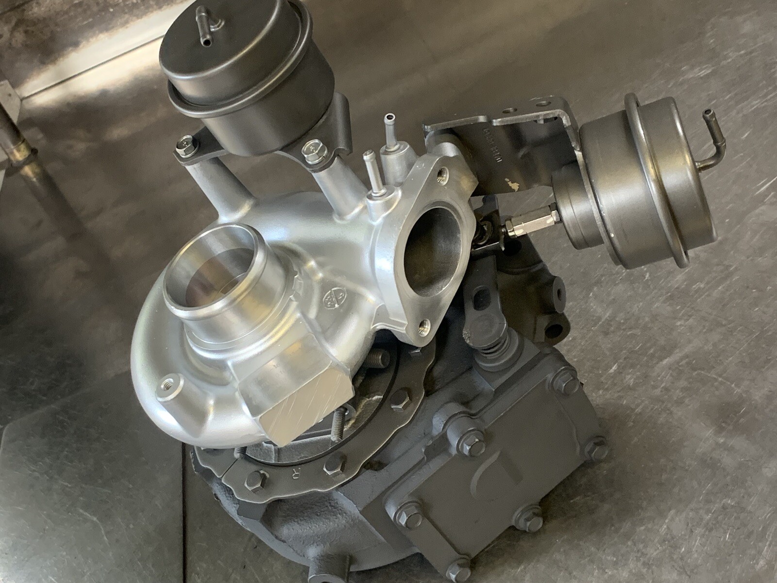 OEM REMANUFACTURED TURBOCHARGER ACURA MDX TDO4HL-15TK31-VFT 49389-01043 ...