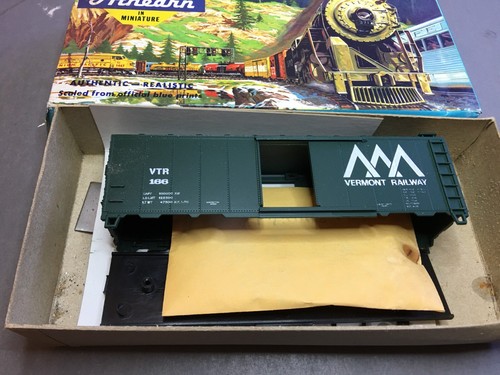 Athearn Vermont Railway 40' Box Car VTR 166 Kit HO Scale Trains | eBay