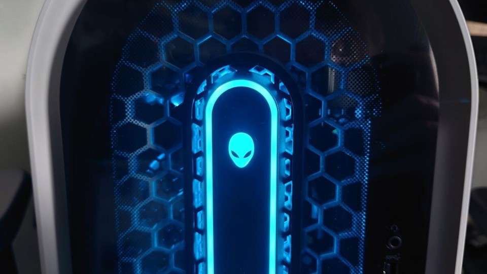 Alienware Aurora R13 3.2GHz i9-12900KF 32GB 1TB SSD RTX 2080 WINDOWS 11 ...